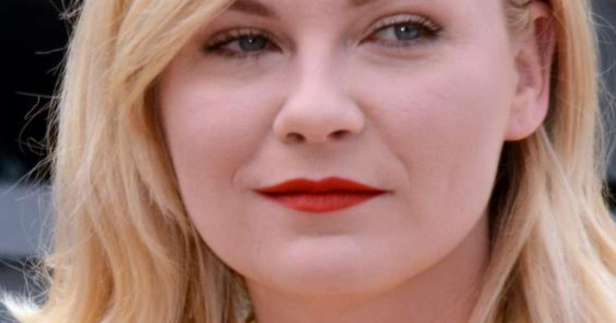Pra quem não viu: Atriz fala de 'choque de idades' ao beijar Brad Pitt