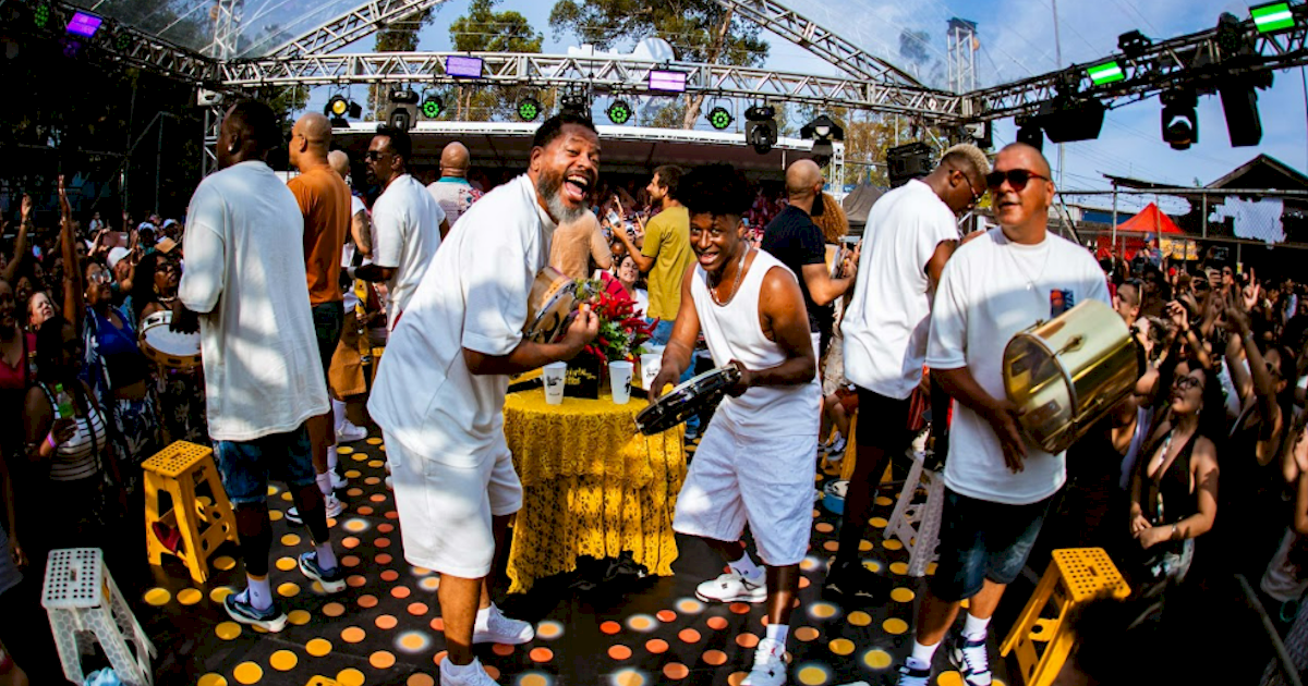Quintal dos Prettos leva o samba da periferia ao coração do Carnaval de ...