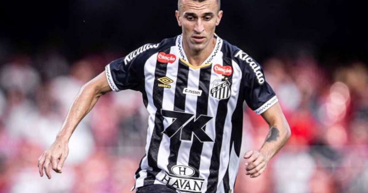 João Schmidt critica atuação do Santos em clássico: "Pior do ano"