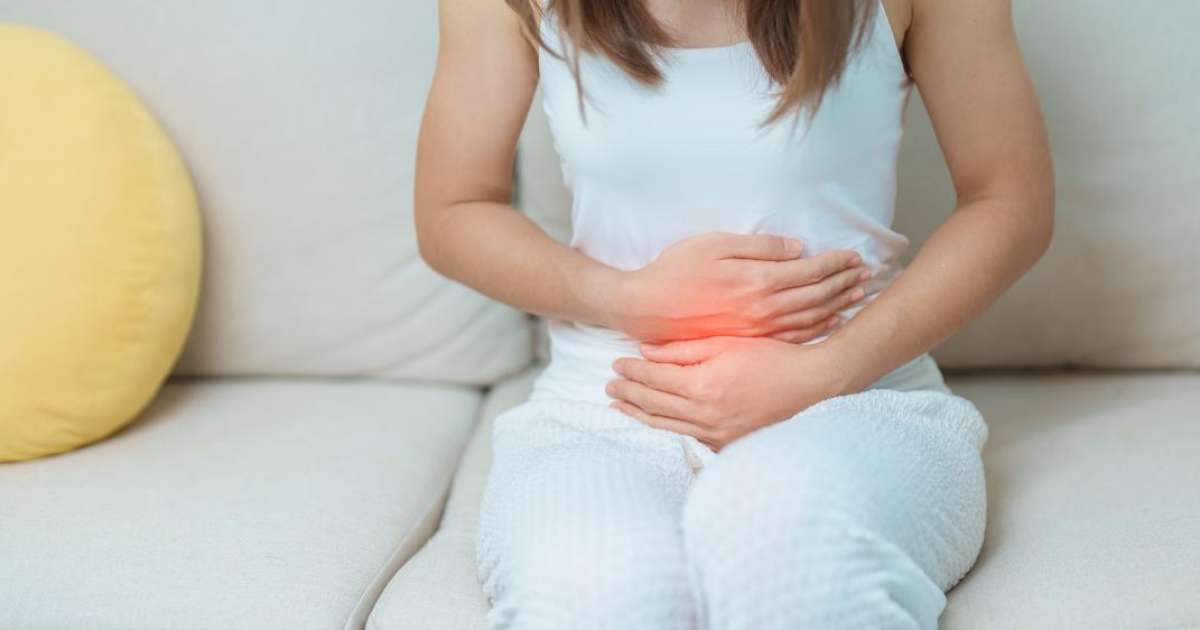 Entenda por que seu inchaço abdominal pode ser SIBO