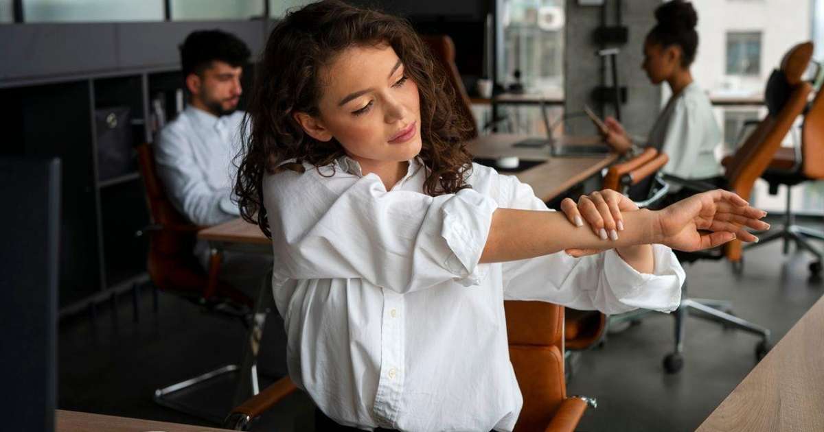 Como identificar os primeiros sintomas de LER e DORT no trabalho