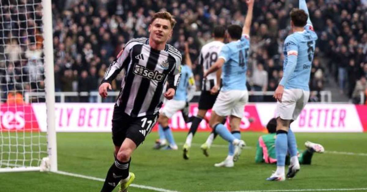Em jogo com belos gols, Juventus goleia Pisa pelo Italiano