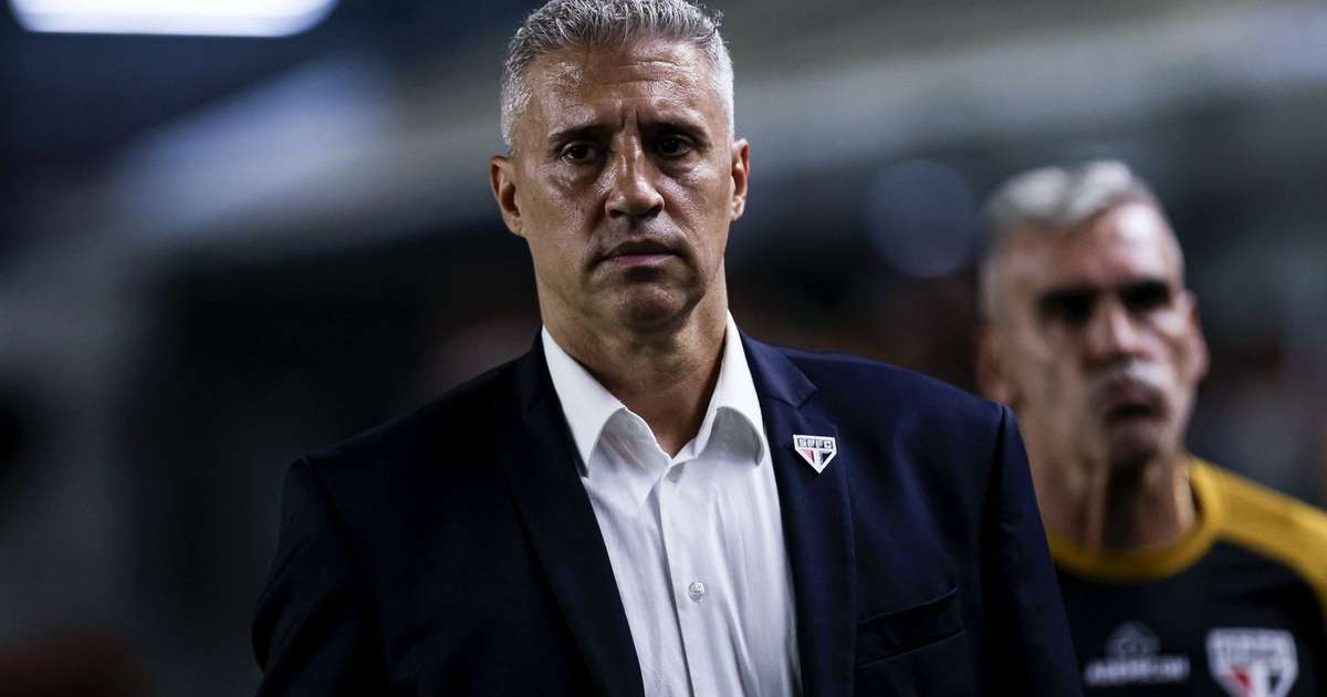 Hernán Crespo é demitido do São Paulo após reunião com a diretoria
