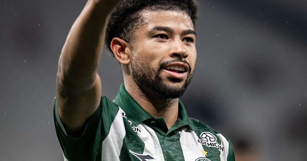 Lucas Ronier vive grande fase e lidera ataque do Coritiba no Brasileirão