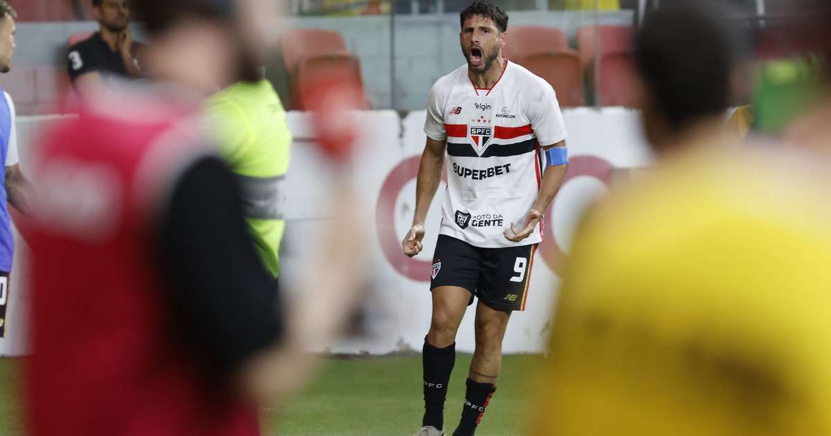 Calleri marca gol nos acréscimos e garante vice-liderança do São Paulo
