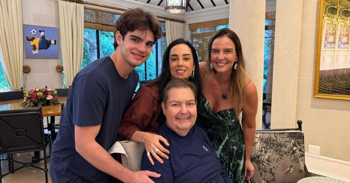 Faustão completa 76 anos e surge em fotos raras com a família: 'Dia do ...