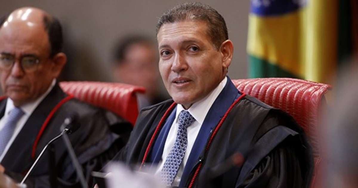 Indicado por Bolsonaro ao STF, Nunes Marques assume TSE e comandará ...