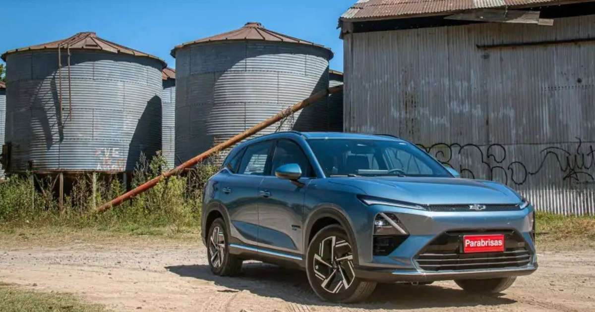 Chevrolet Captiva 2026: SUV chinês chega com motor híbrido e faz 19 km/l