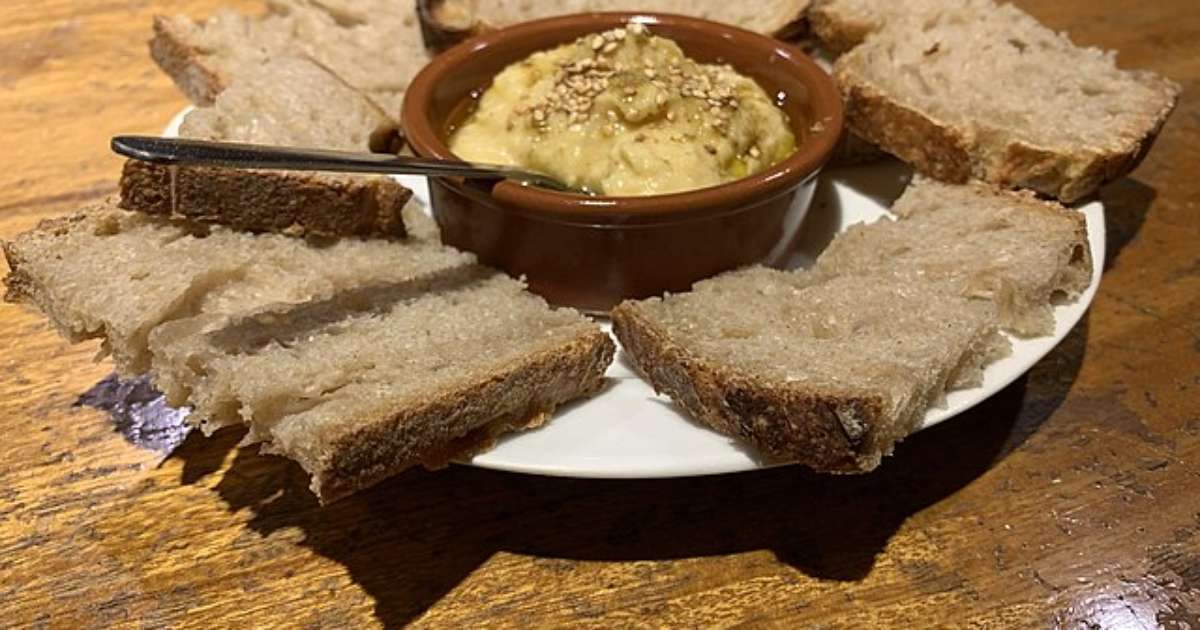 Grão-de-bico reúne nutrientes e versatilidade em diferentes receitas