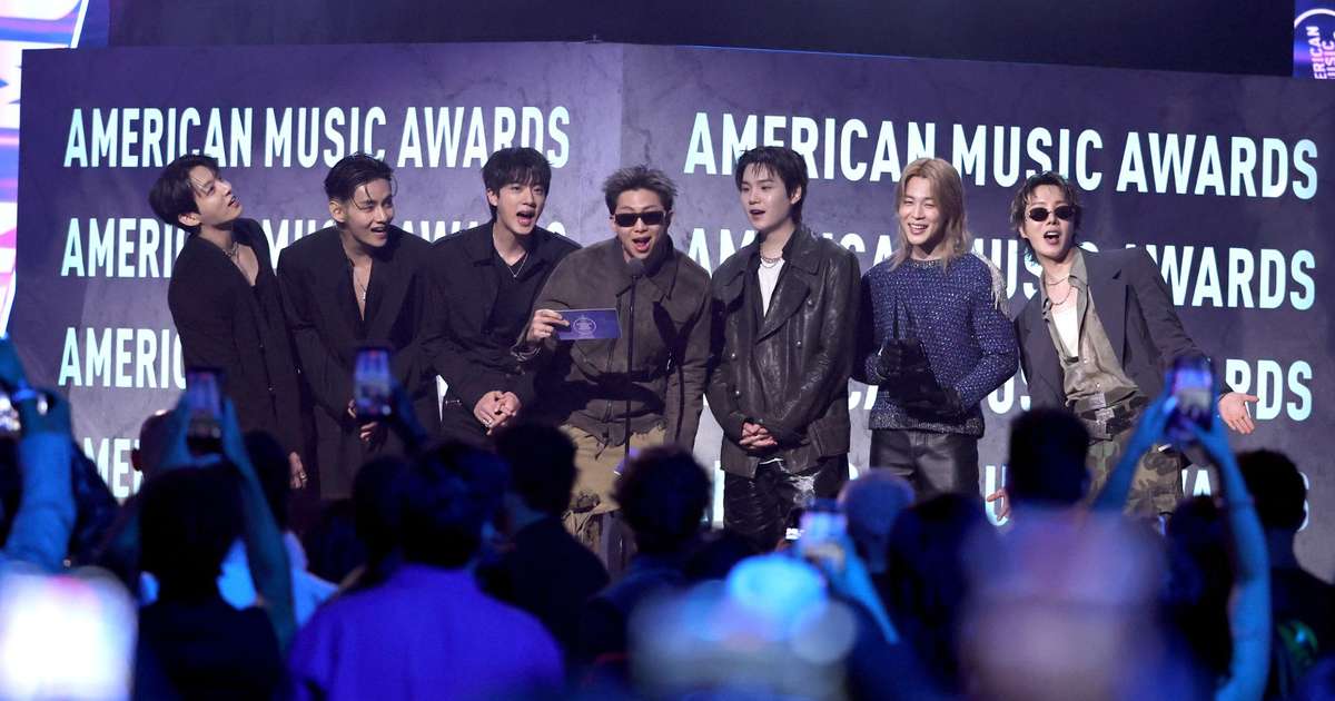 BTS traz videoclipe de "Hooligan" à vida no American Music Awards (AMA ...