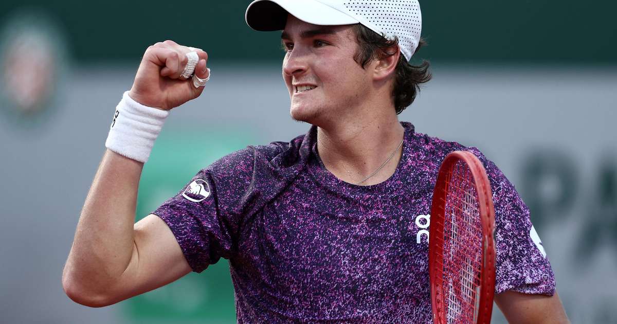 Quando João Fonseca vai encarar Djokovic em Roland Garros