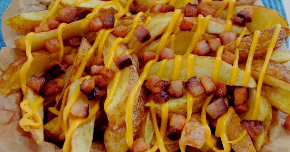 Batata canoa, cheddar e bacon: acompanhamentos favoritos dos fãs de burger