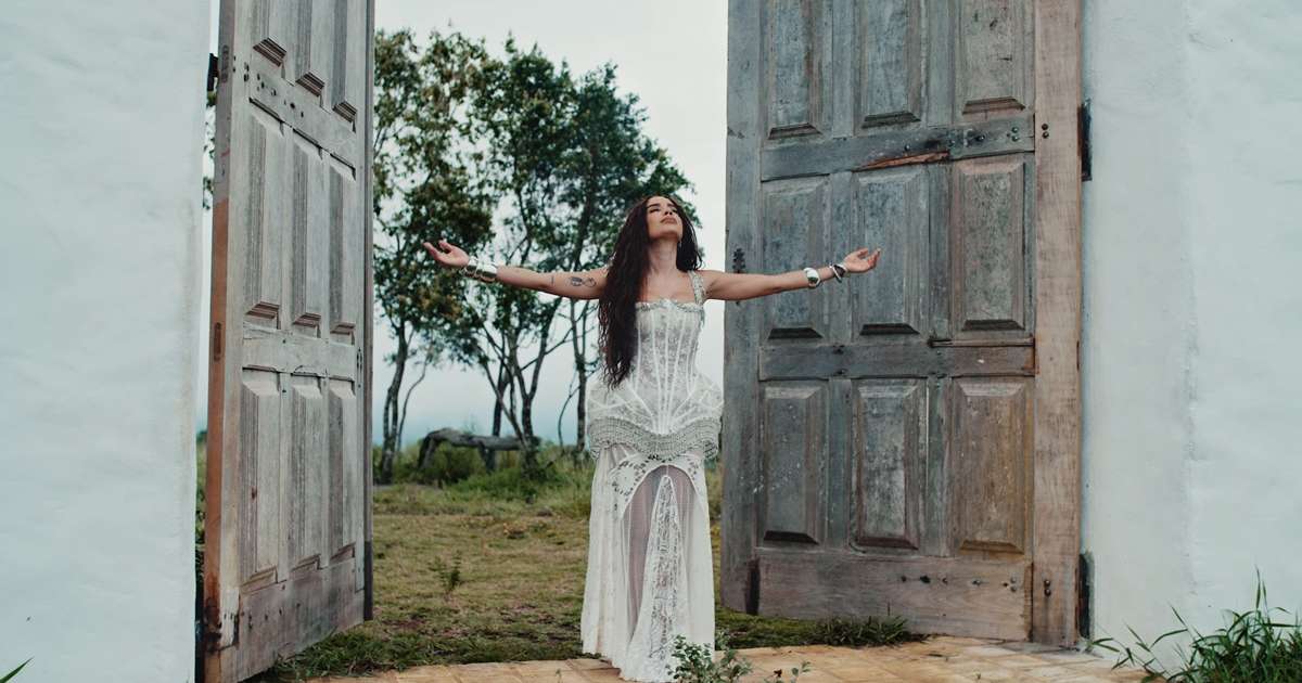 Como Anitta pode transformar "Deus Existe" em hino de celebração ao fim ...