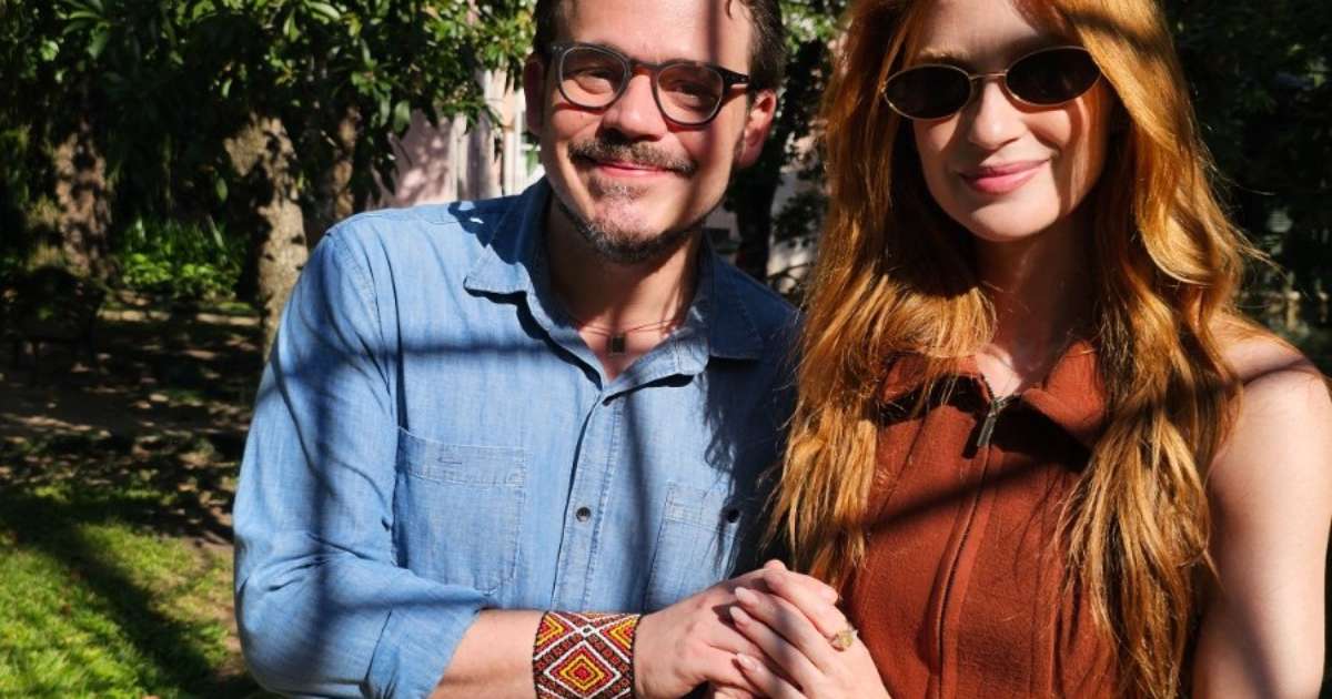 Marina Ruy Barbosa usa vestido marrom elegante em visita ao Museu Casa ...