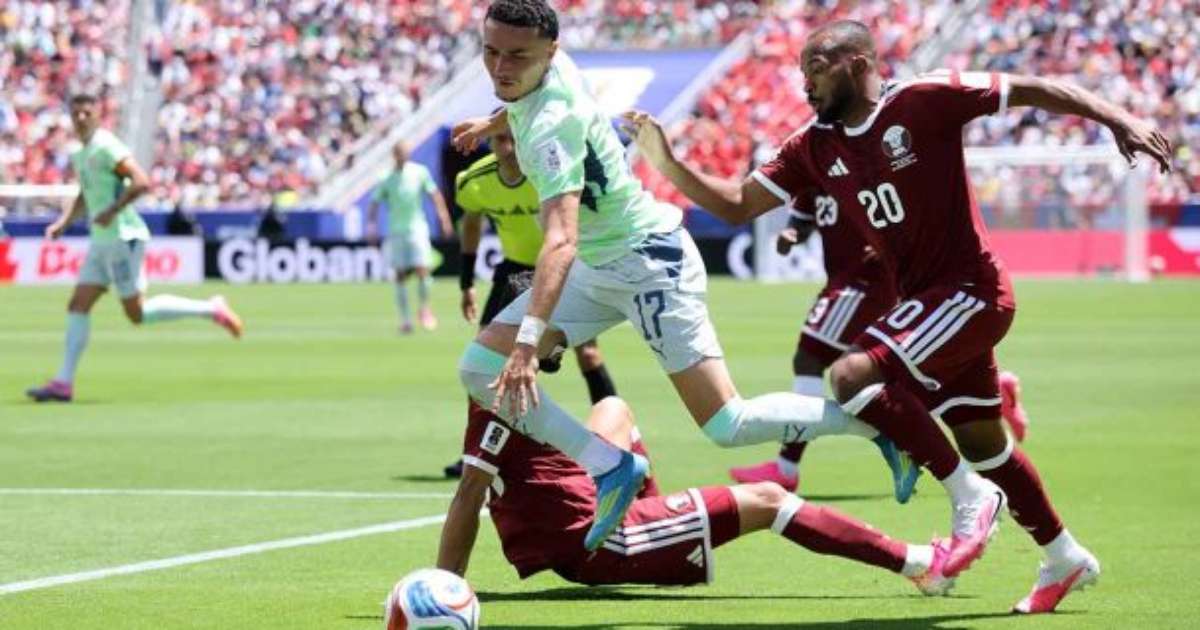 Catar surpreende no fim e empata com a Suíça