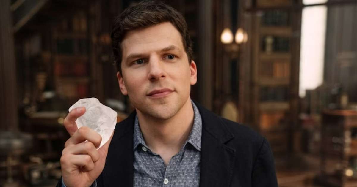 Jesse Eisenberg critica rotina fitness propagada nas redes em evento da ...
