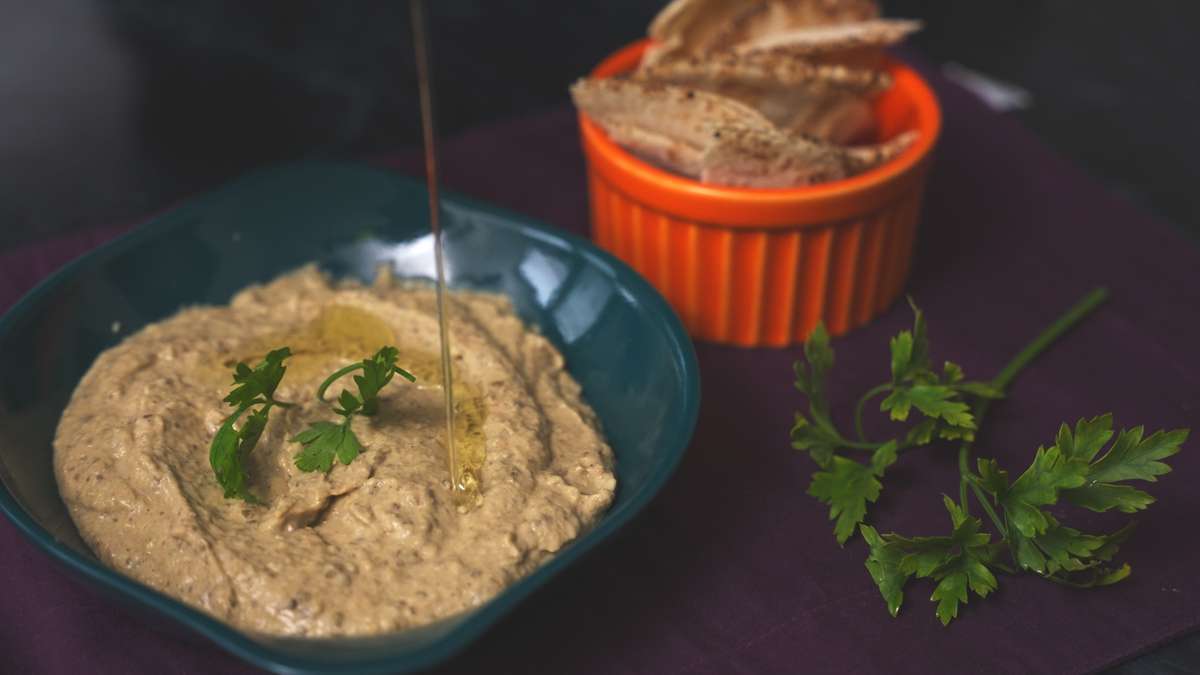 Como fazer babaganuche: receita completa da pasta árabe