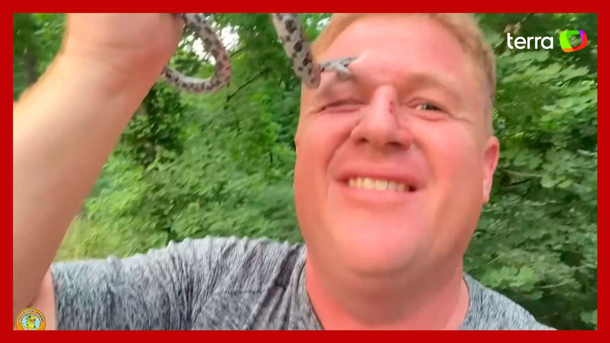 Influenciador é mordido mais de 50 vezes por cobra