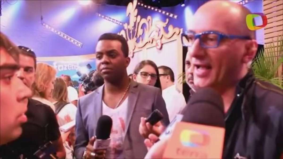 "Muito orgulho", diz Britto Jr sobre carreira como apresentador