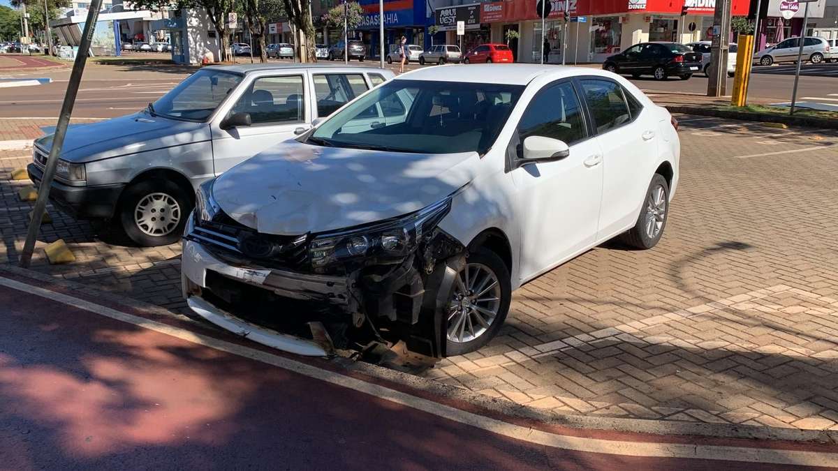 Motociclista Sofre Suspeita De Fratura No Nariz Em Acidente No Centro