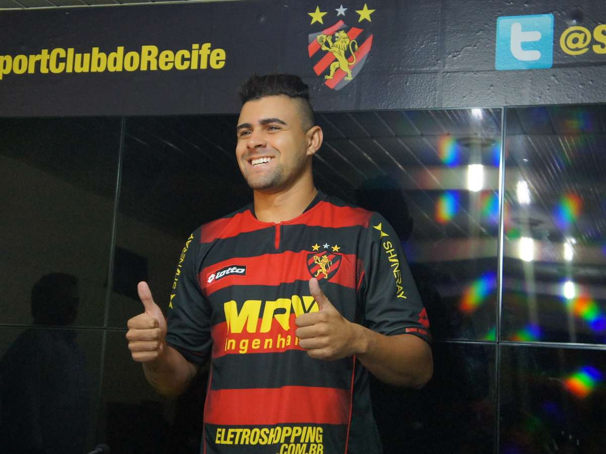 Marcos Aurélio fica com a camisa 10 do Sport; Roger é o 9