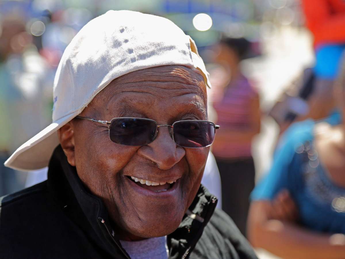 Jovem Desmond Tutu Perfil De Desmond Tutu, A Consciência Moral Da