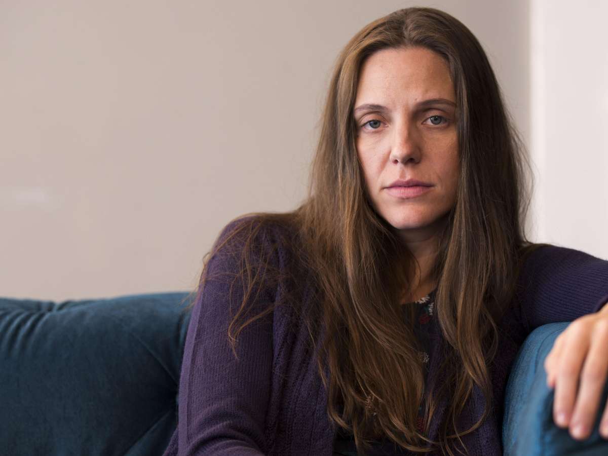 Carol Hubner estreia em série "Mães em Crise"