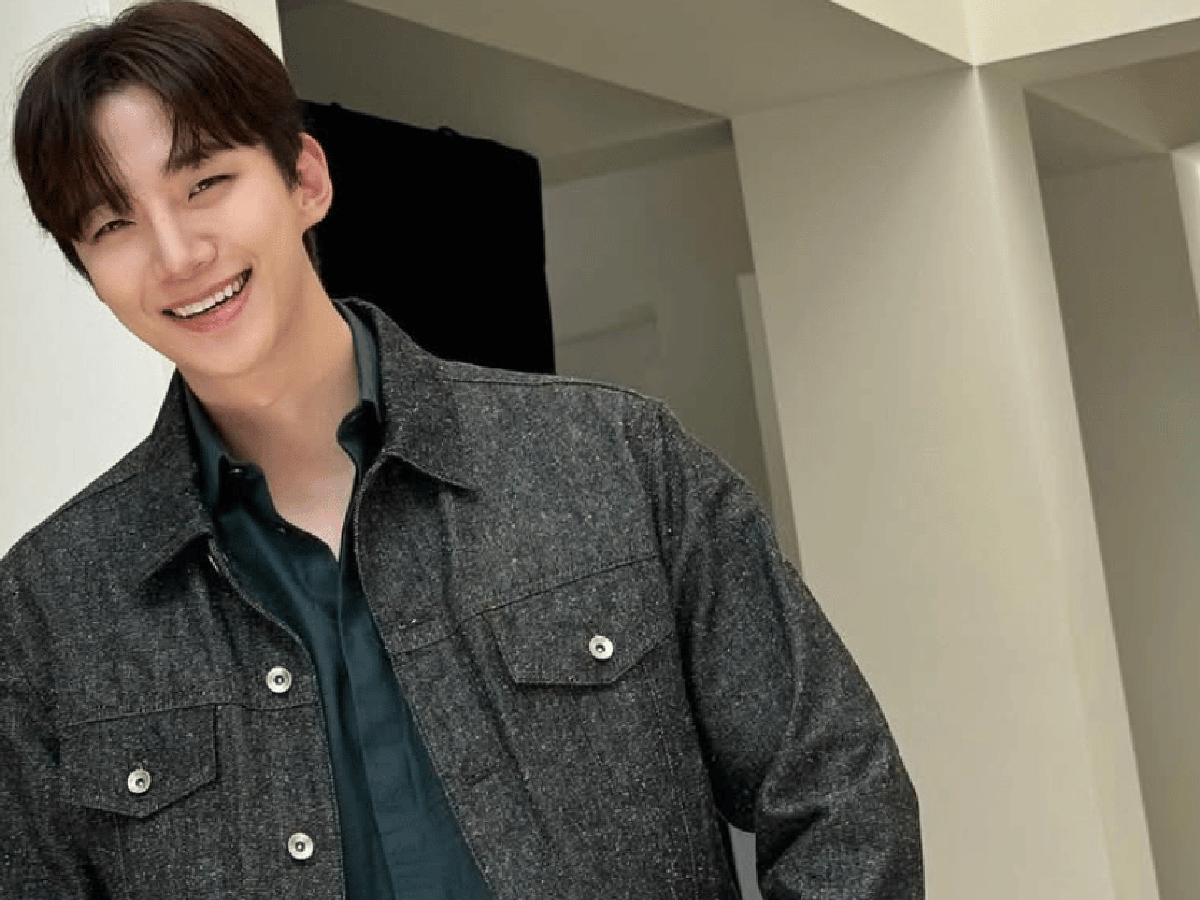 Famoso Cantor Coreano