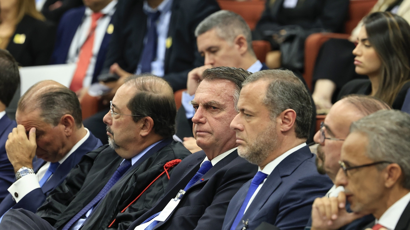 Com Bolsonaro, Brasil mantém tradição de ex-presidentes virarem réus