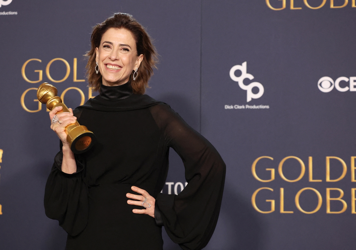 Fernanda Torres faz história e conquista Globo de Ouro