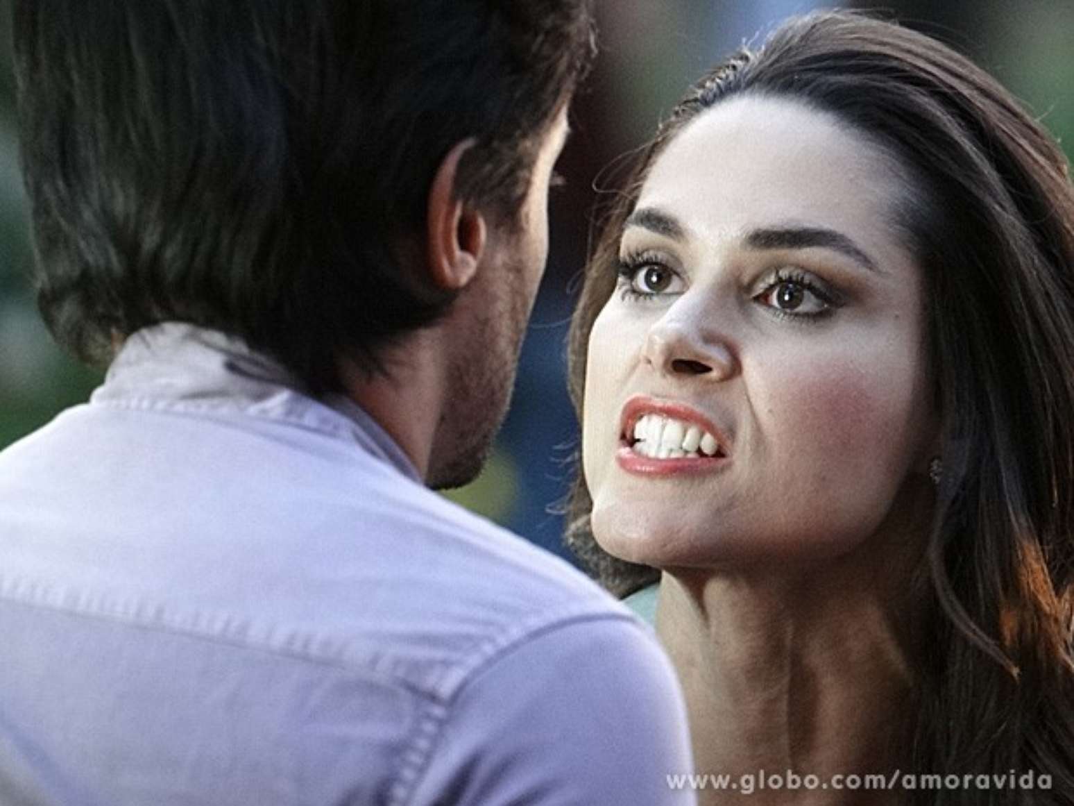 'Amor à Vida': Thales dá um tapa em Leila e ela termina namoro