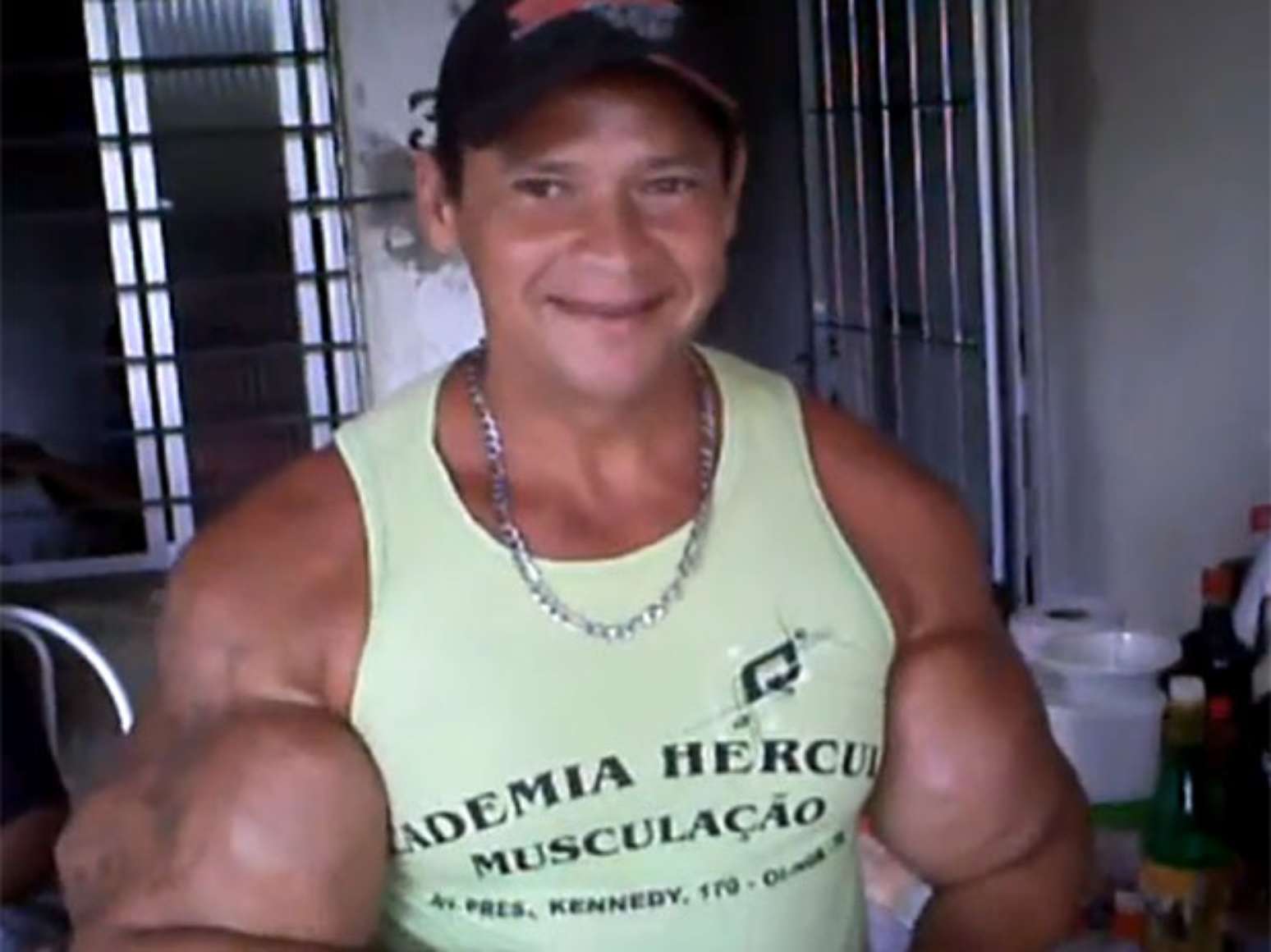 'Popeye brasileiro' é destaque em jornal britânico; confira