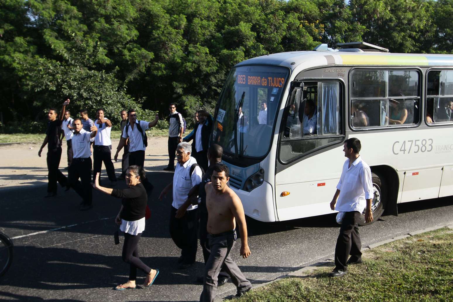 Motoristas de ônibus entram em greve no Rio de Janeiro