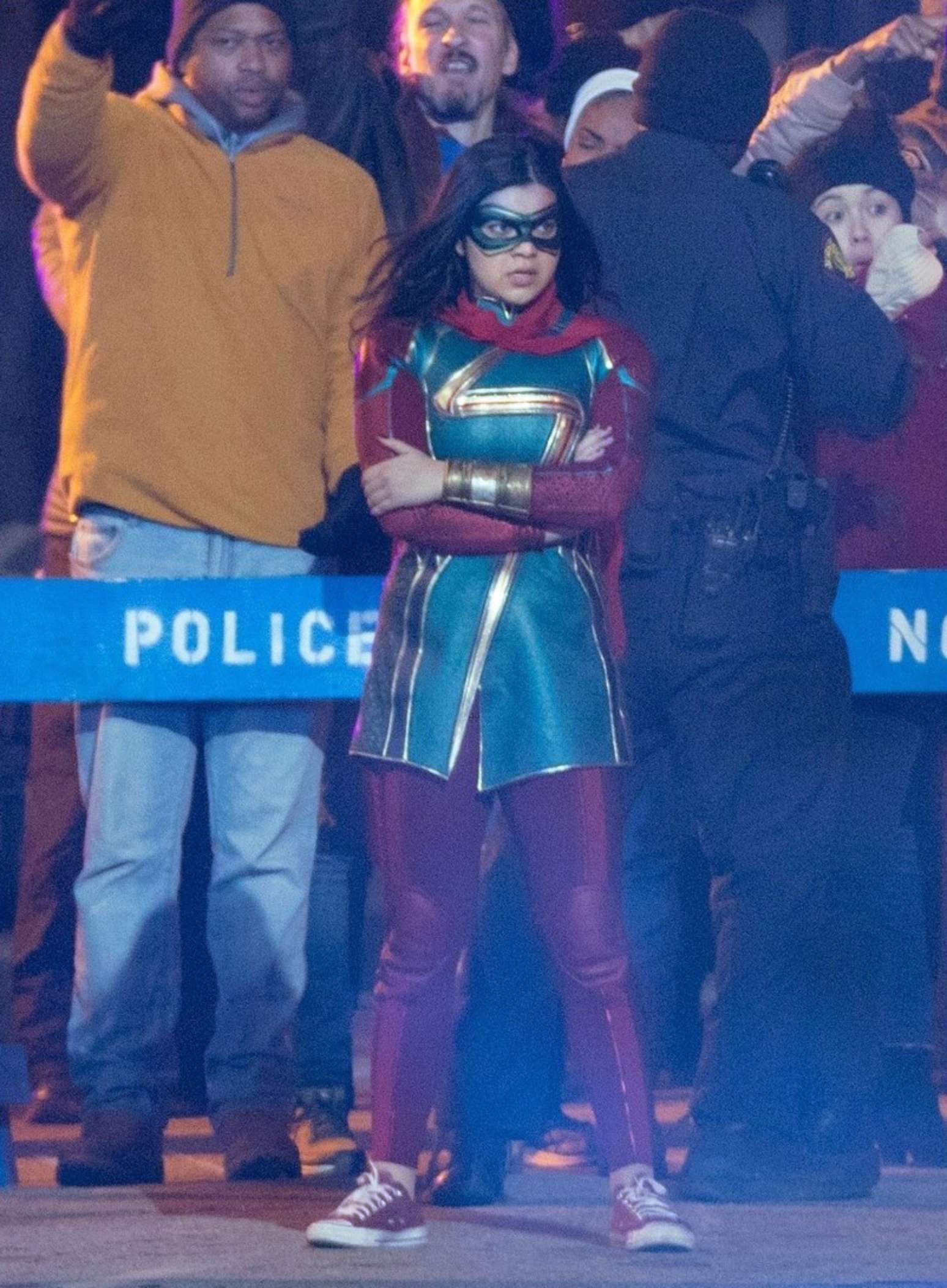 Ms. Marvel: Fotos do set revelam visual da nova heroína da Marvel