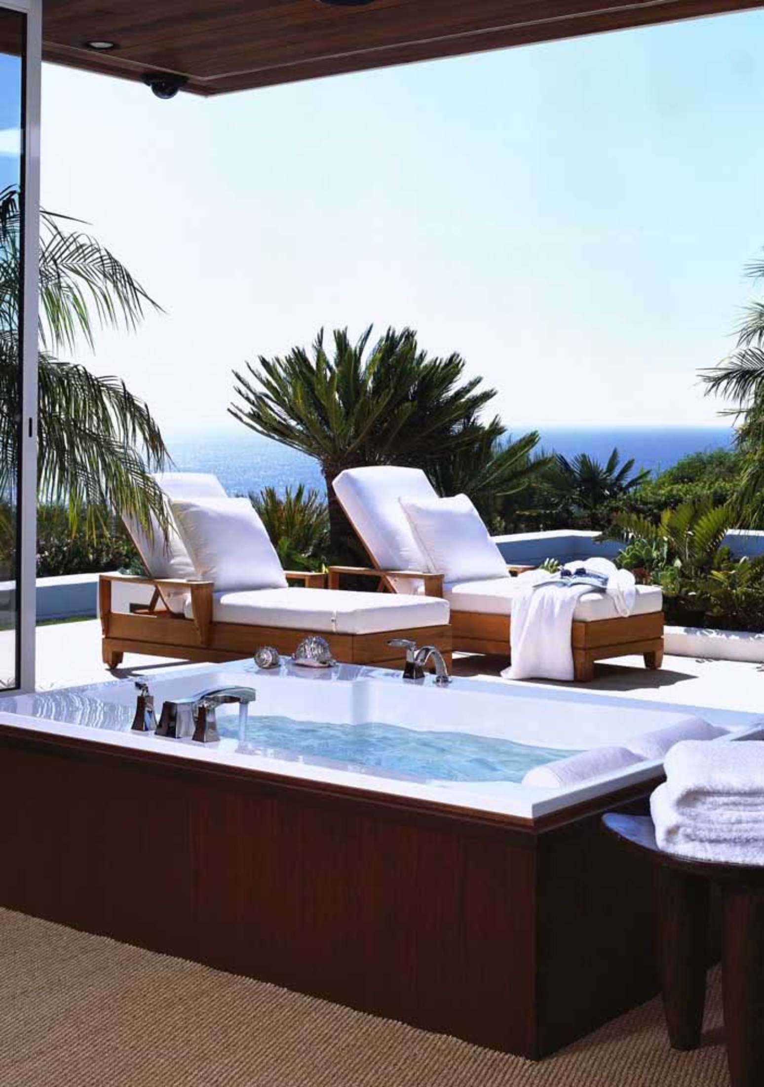 Jacuzzi Externa: +58 Modelos para Sua Área Externa dos Sonhos