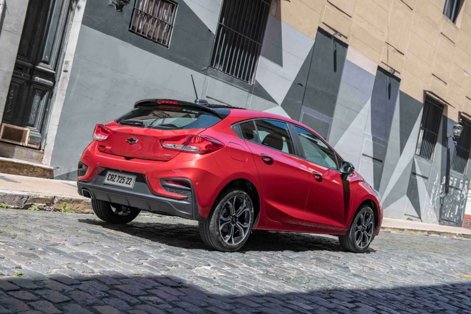 Chevrolet Cruze e Cruze Sport6 saem de linha no Brasil