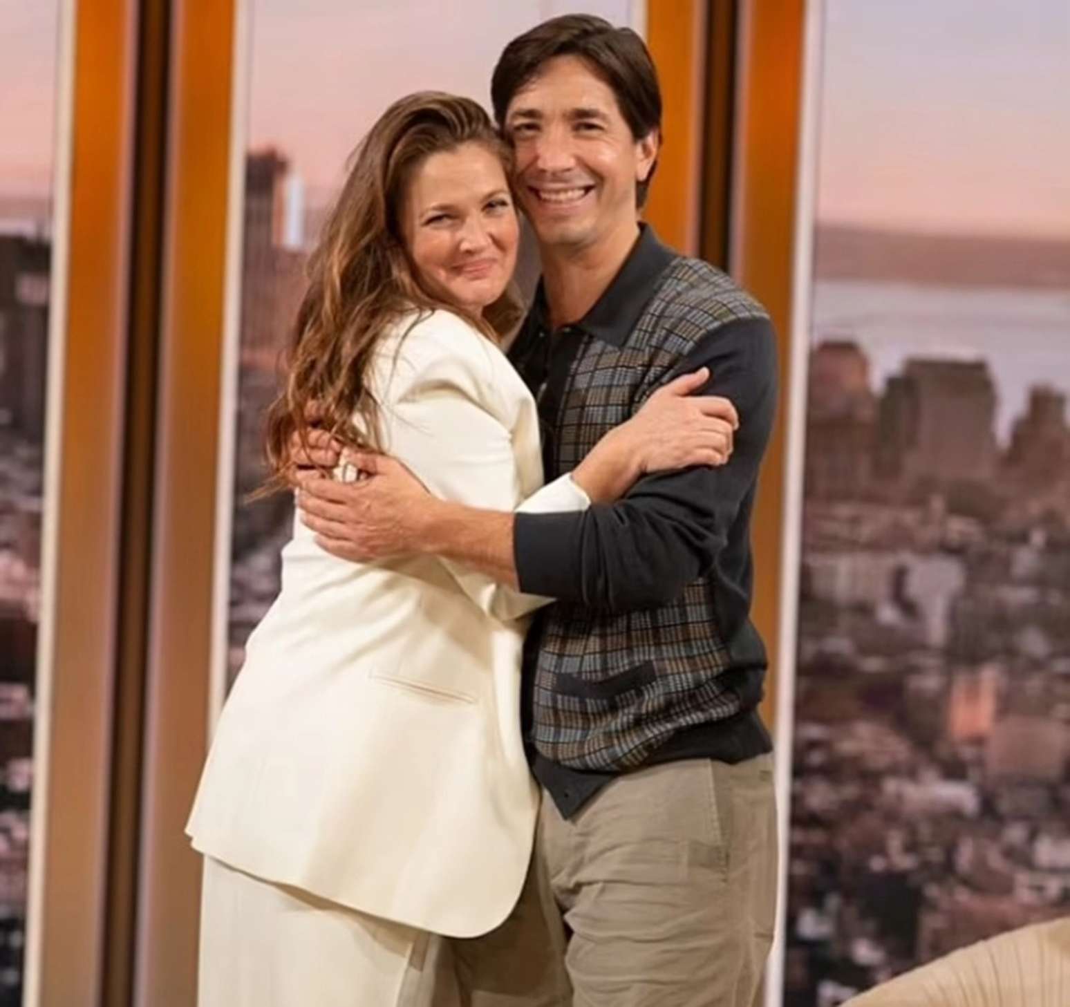 Drew Barrymore diz que "sempre vai amar" Justin Long