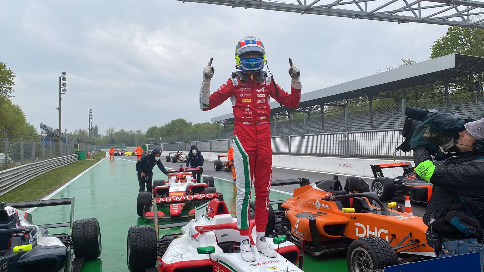 Prema anuncia Beganovic ao lado de Aron e une academias de Ferrari e ...