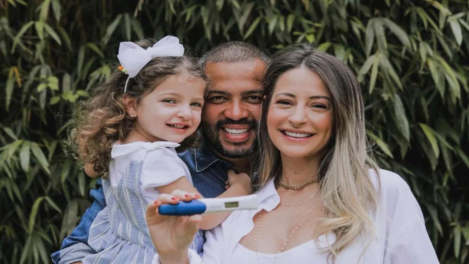 Tamy Contro dá à luz Otto, segundo filho com o cantor Projota