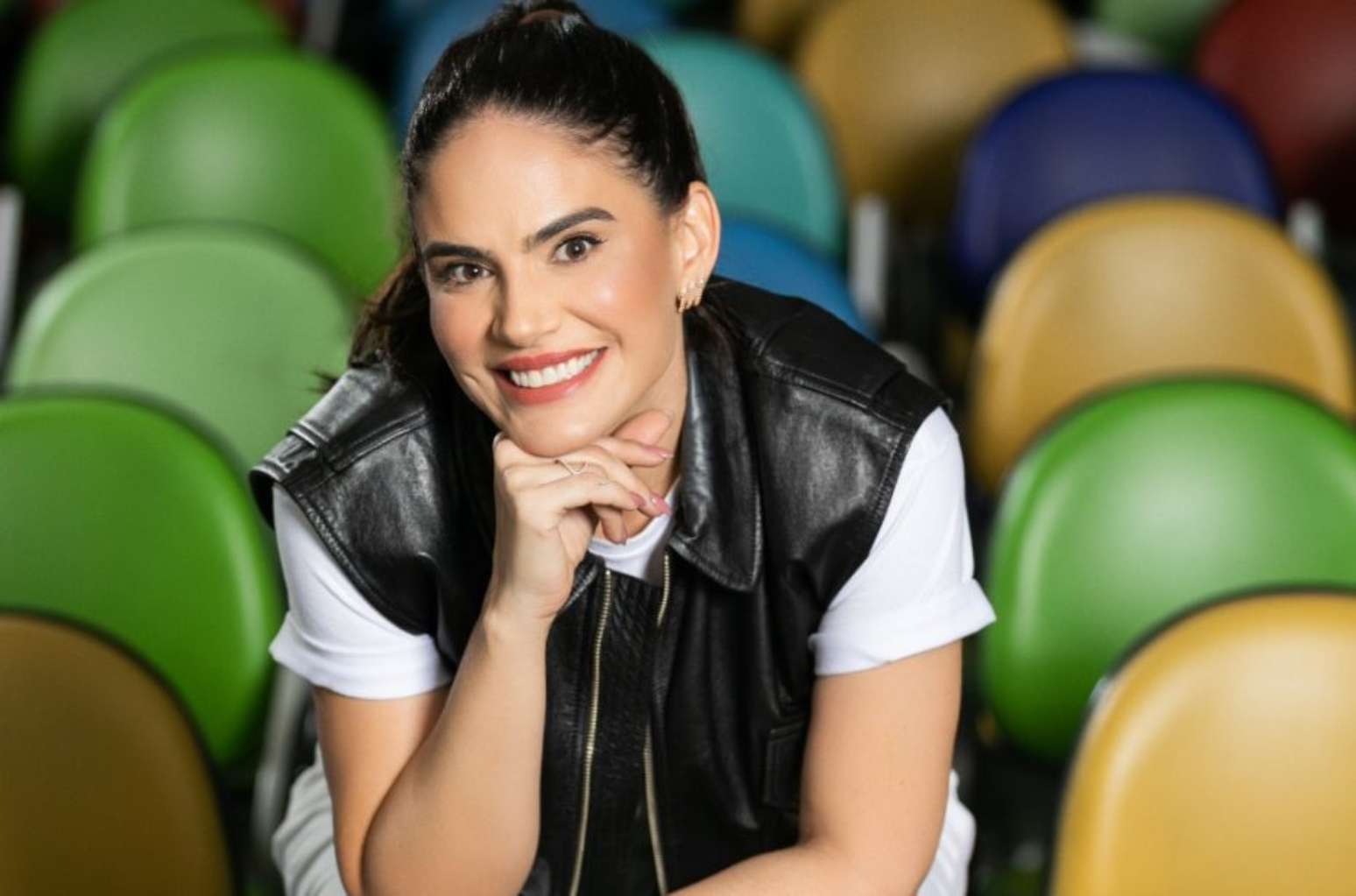 Professora desenvolve técnica própria e aprova mais de 100 mil alunos em universidades