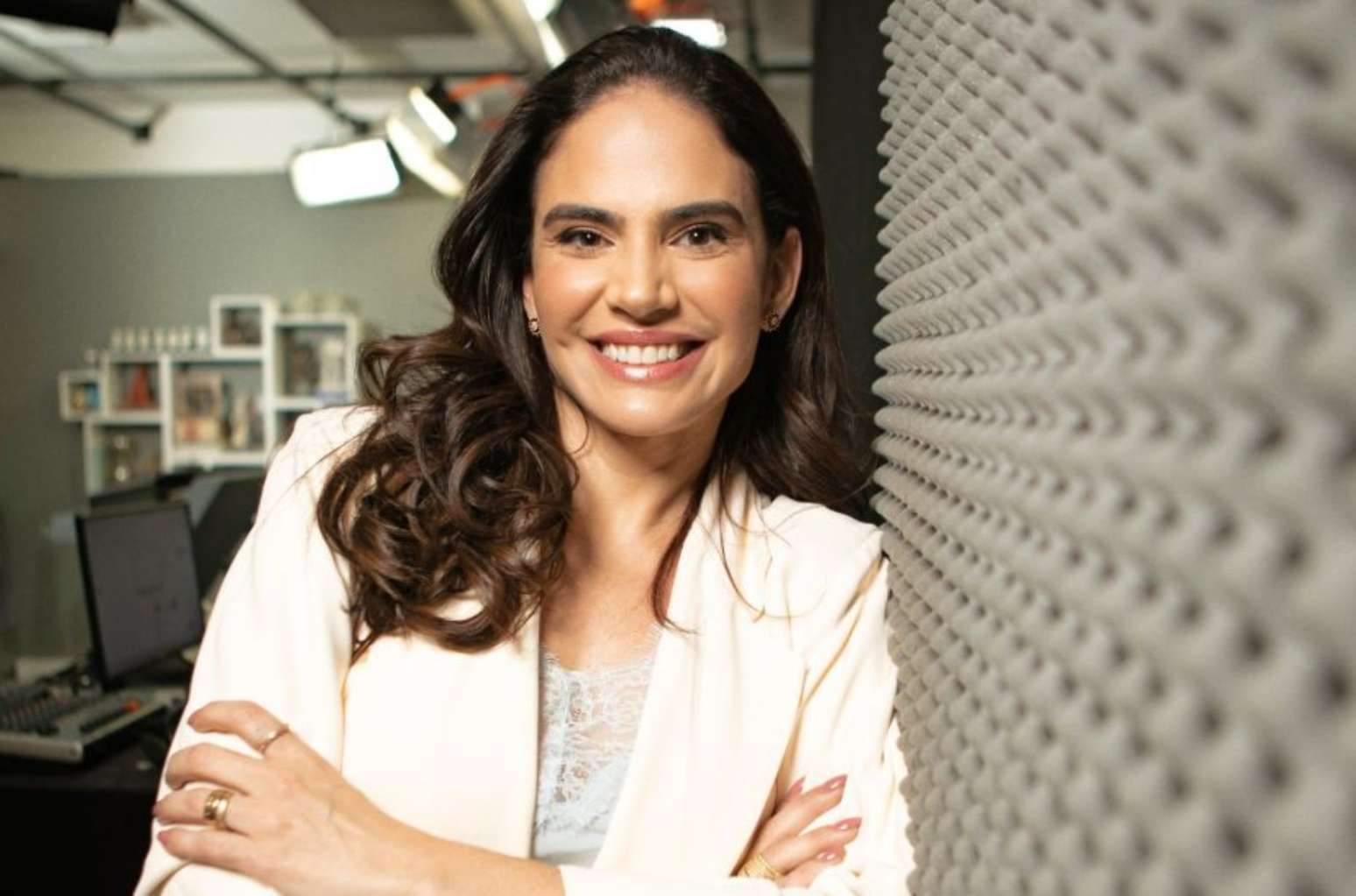 Professora desenvolve técnica própria e aprova mais de 100 mil alunos em universidades