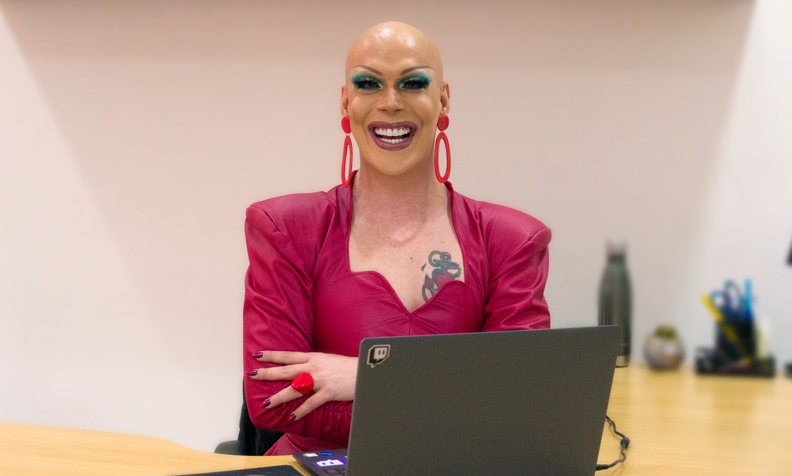 Conheça Ikaro Kadoshi, um dos maiores nomes do cenário Drag Queen do Brasil