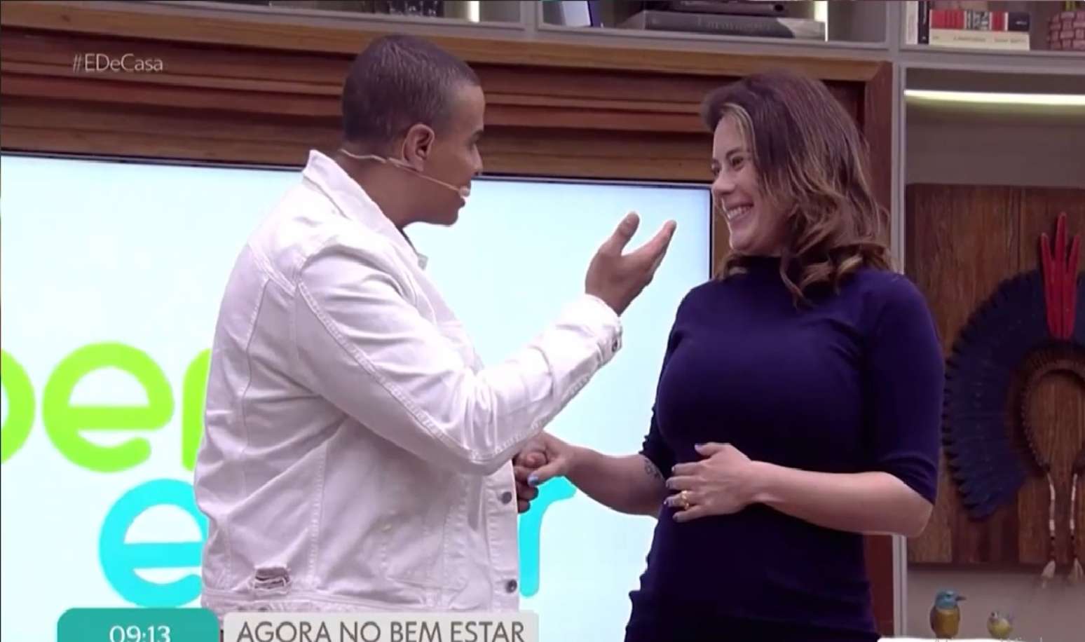 Grávida, Michelle Loreto brinca com Thiago Oliveira: "Gosto de exibir"