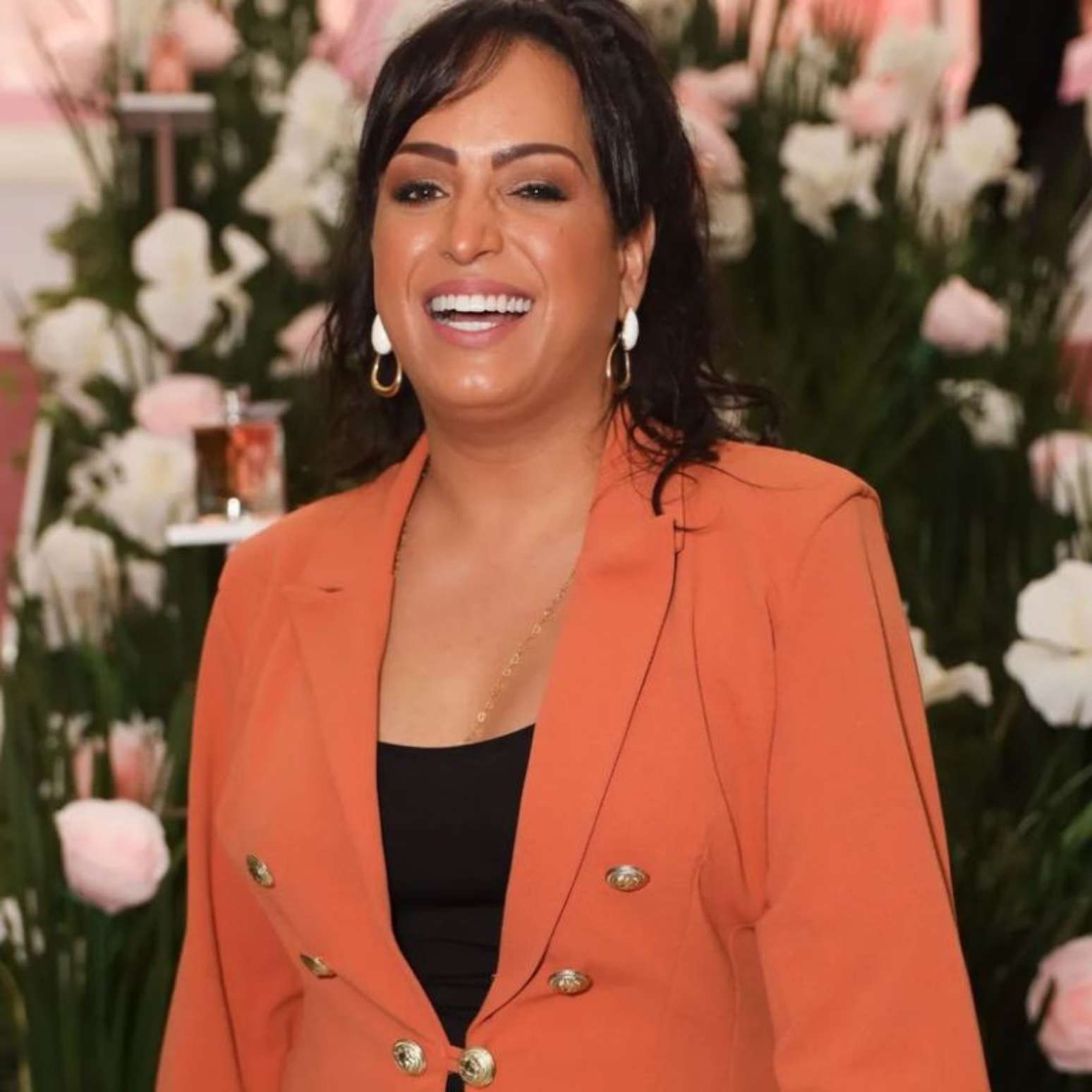 Lisa Gomes é intimada a depor contra cantor Bruno em ação de transfobia