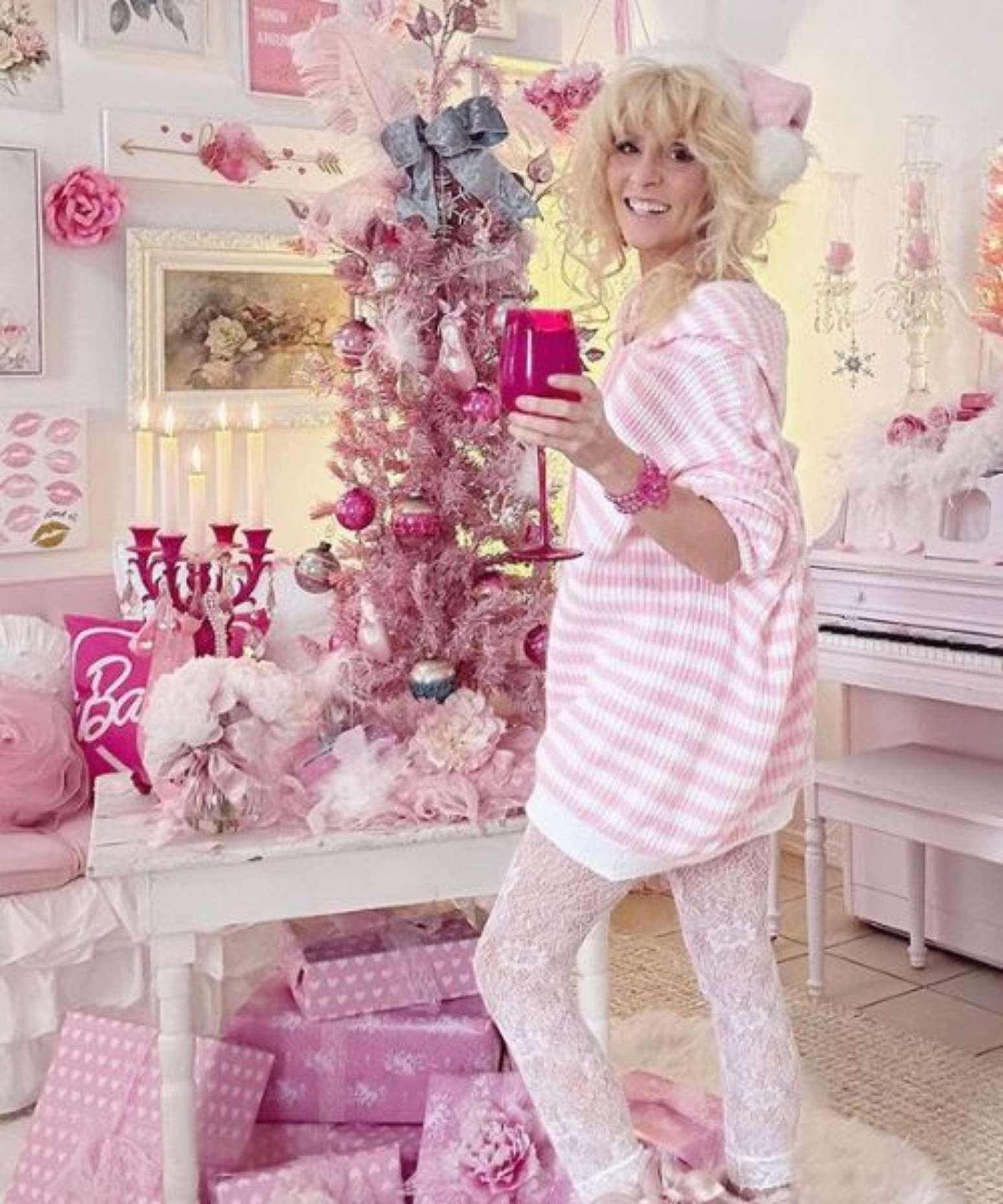 Conheça Dena Danielle, a "vovó Barbie" das redes sociais