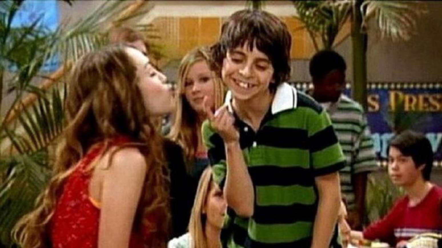 5 personagens famosos que Gloria Groove (ou Daniel Garcia) dublaram e ...