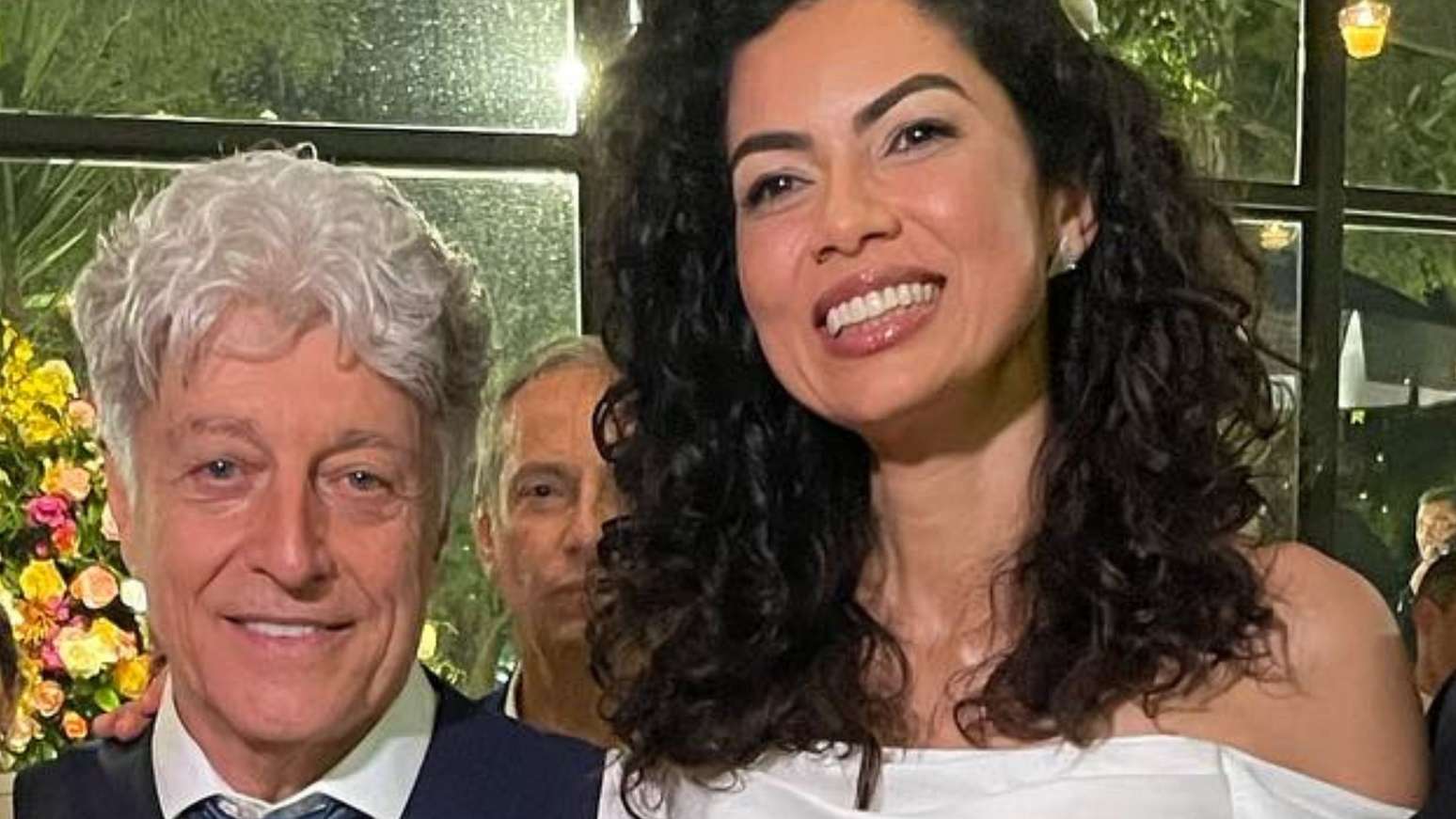 Após ajuda de Ana Maria Braga, Caco Barcellos se casa com Carla Tilley