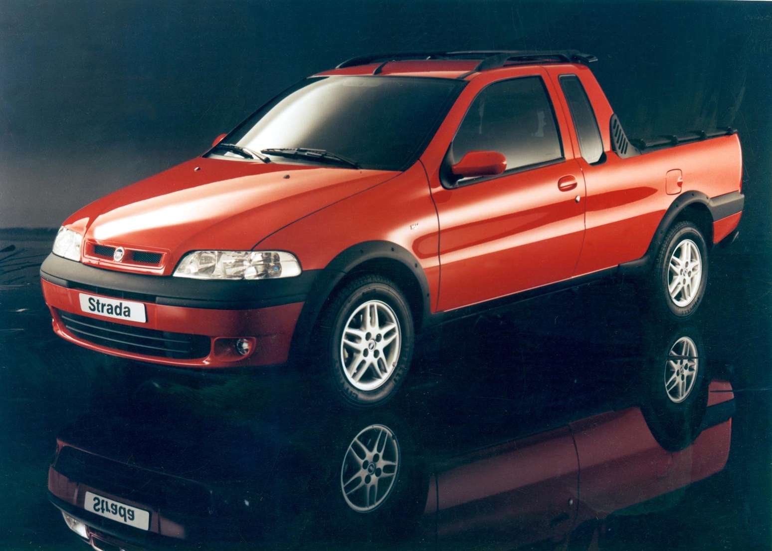 Veja todas as mudanças do Fiat Strada em 25 anos de estrada