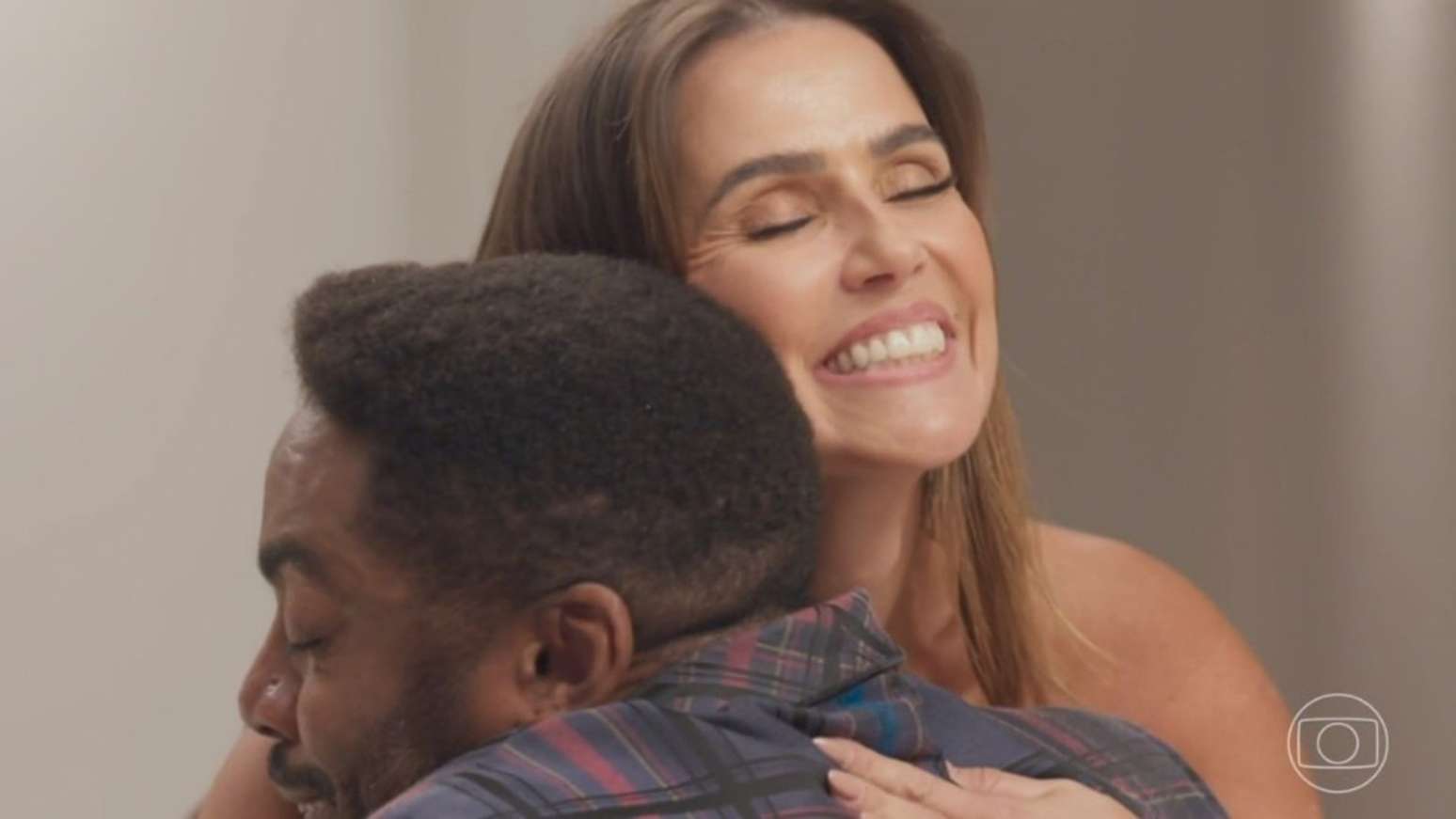 Romance de Lara e Mário é interrompido por tragédia em 'Elas por Elas'