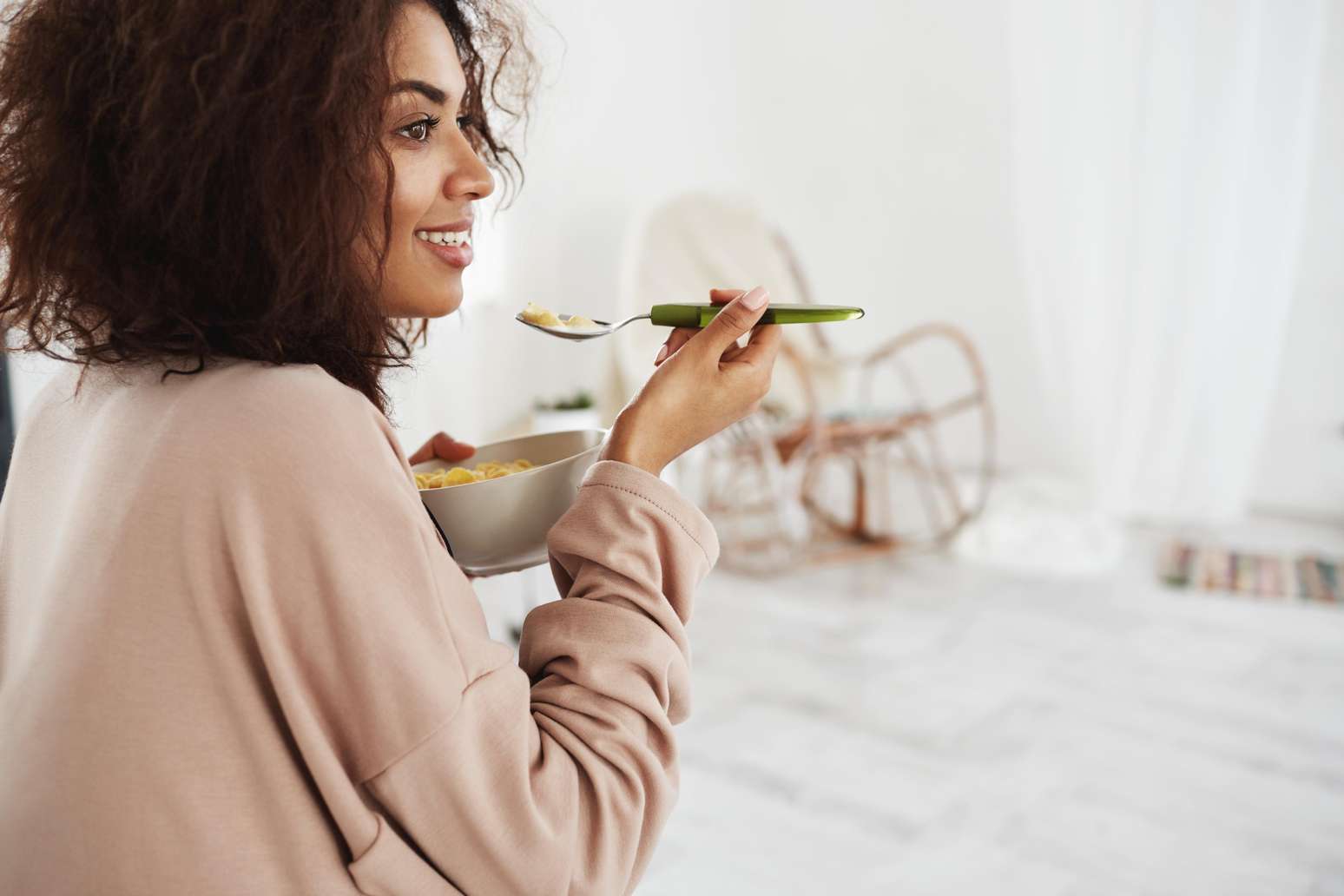 Mindful Eating: 6 benefícios de comer consciente